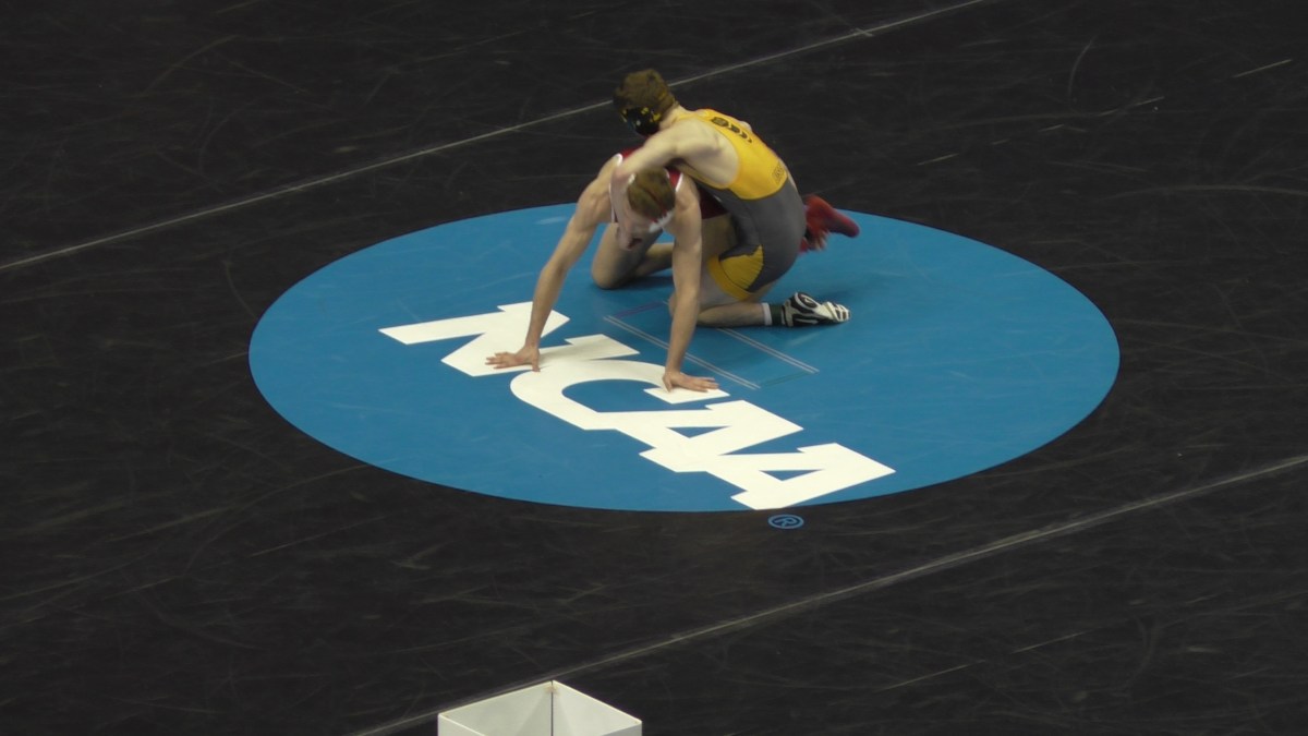 NDSU’s Andrew Fogarty Drops a 9-2 decision to Wisconsin’s Evan Wick